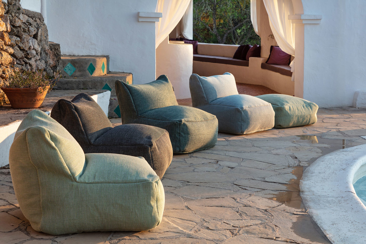 Roolf-Living Polska - dystrybucja belgijskich mebli ogrodowych